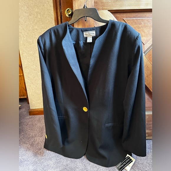 August Max | Jackets & Coats | August Max Classic Black Blazer Size 2 ...